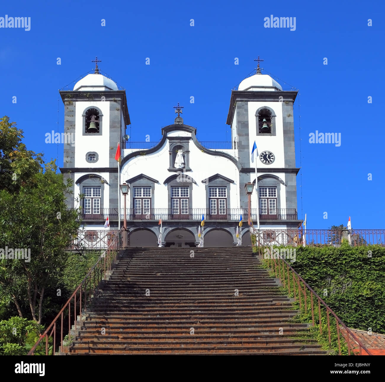 The magnificent white church Stock Photo - Alamy