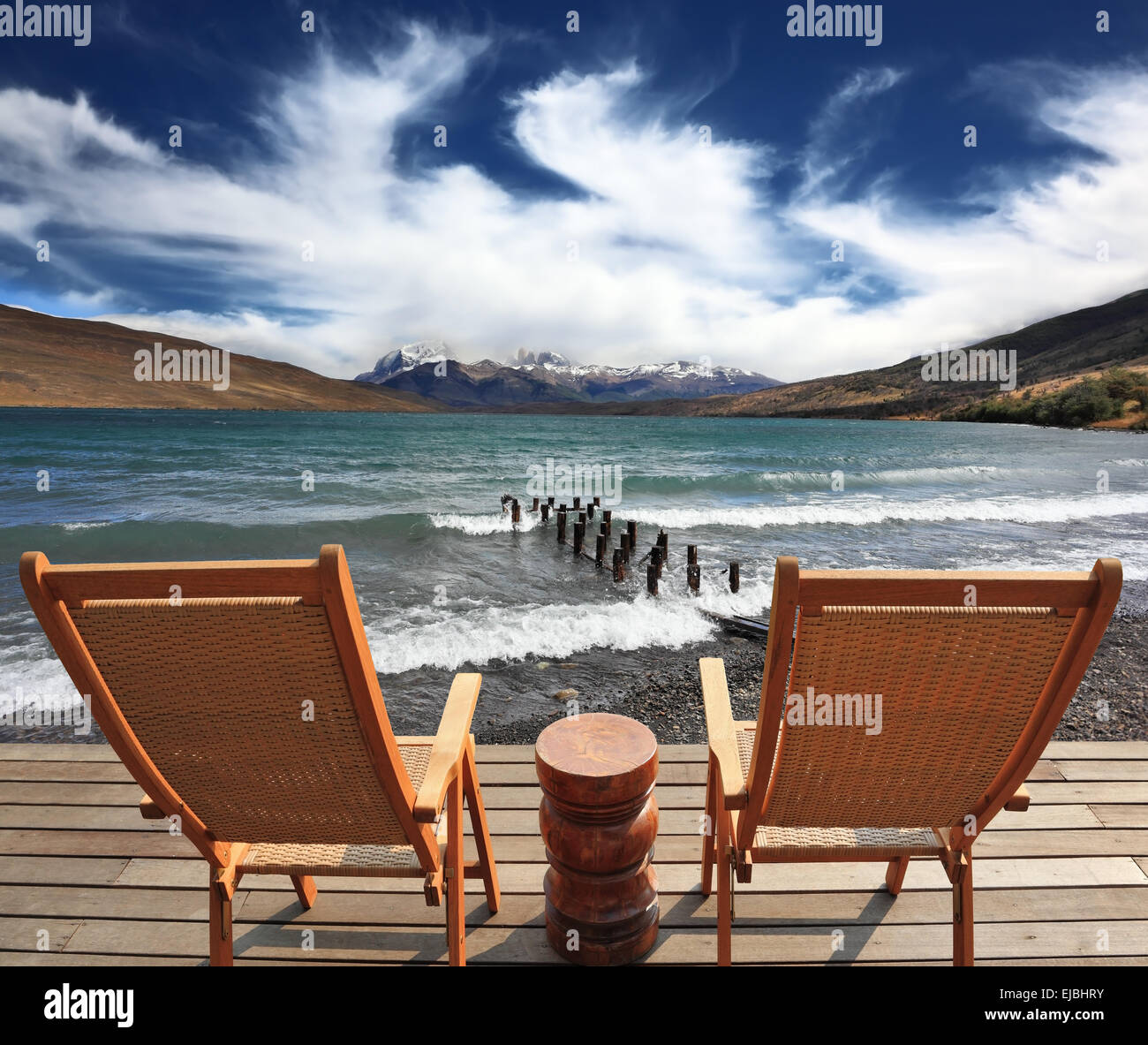 Folding chairs hi-res stock photography and images - Alamy