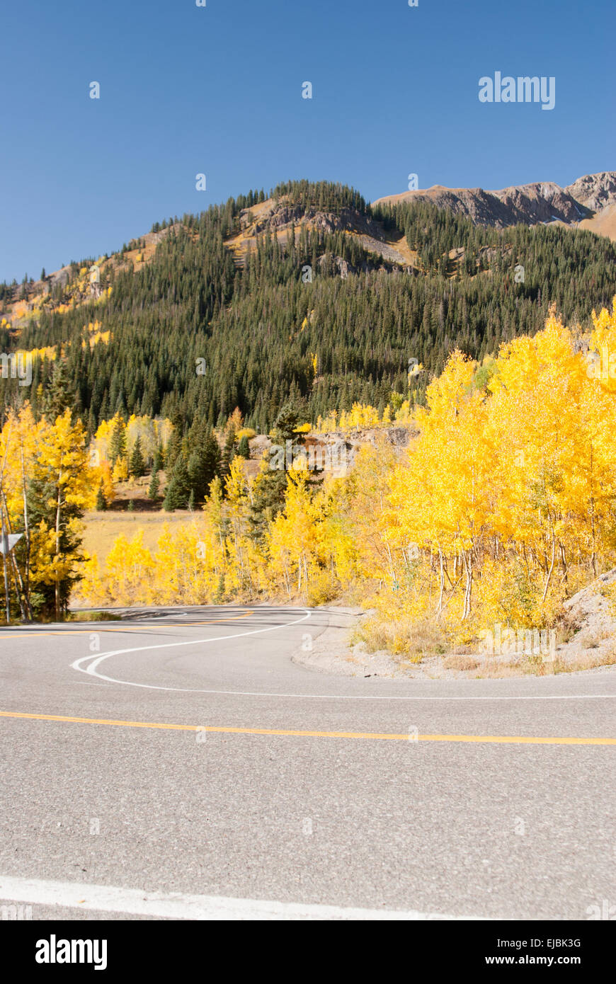 Bend of the road hi-res stock photography and images - Alamy