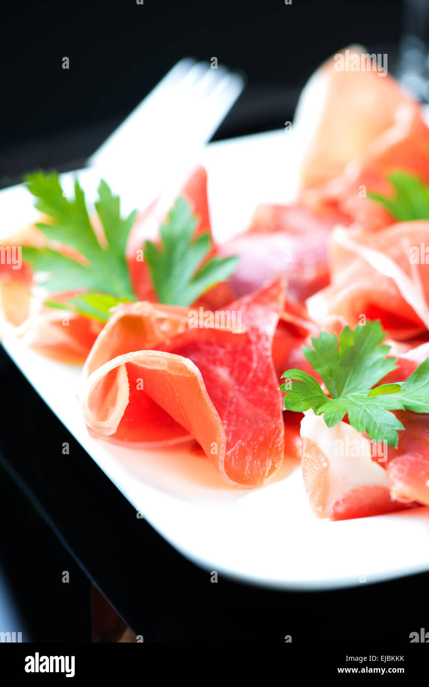Hamon salad in plate Stock Photo - Alamy