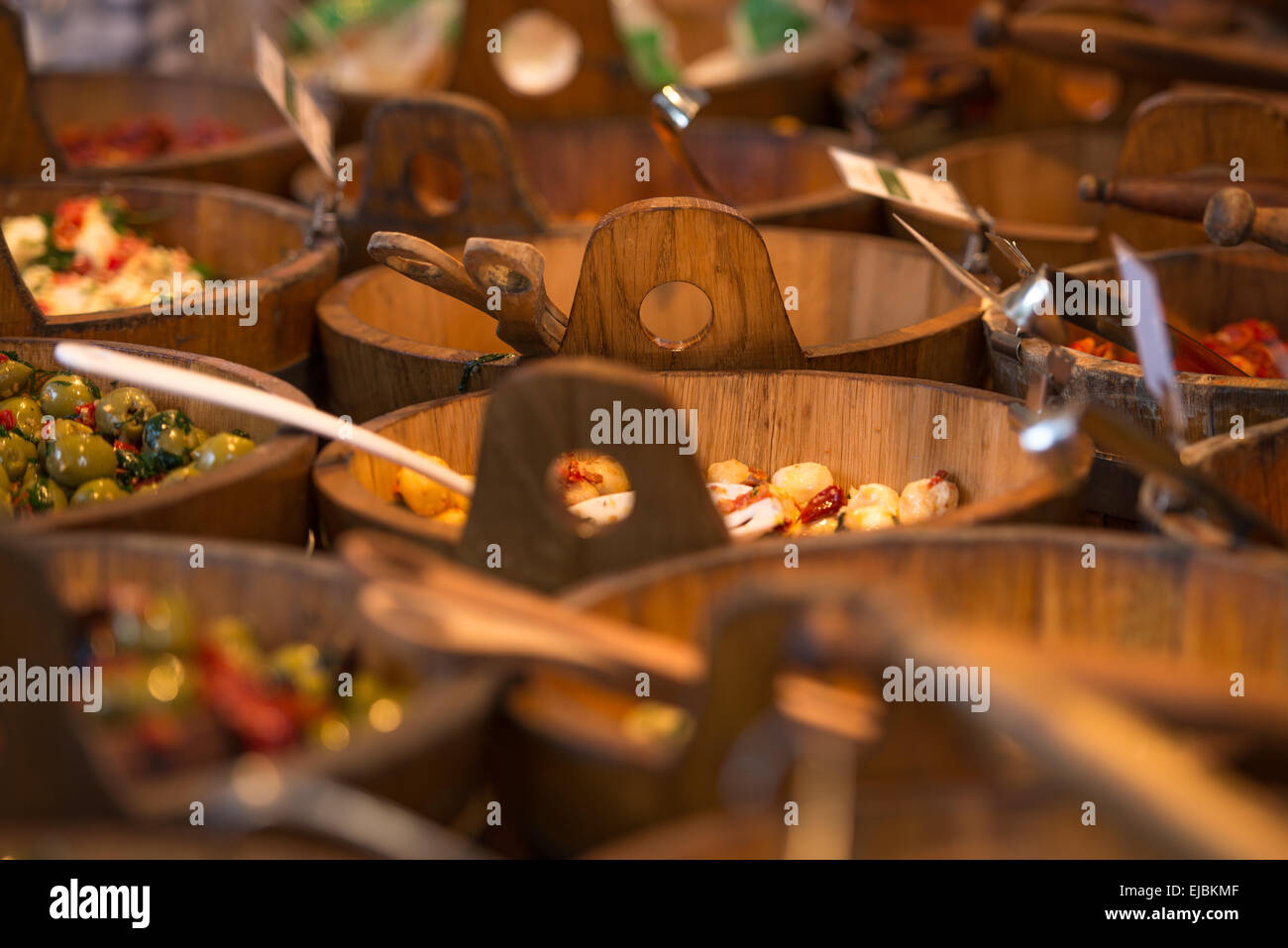 Garnish stand hi-res stock photography and images - Alamy
