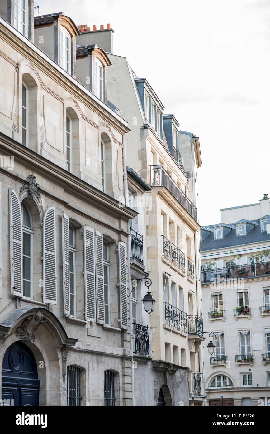Apartment buildings in Paris, France Stock Photo - Alamy