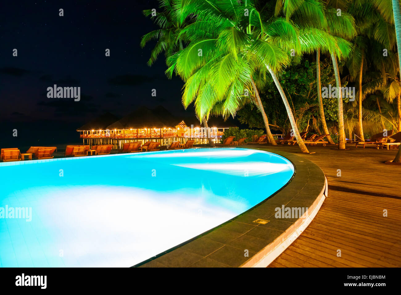 Pool on tropical Maldives island Stock Photo - Alamy