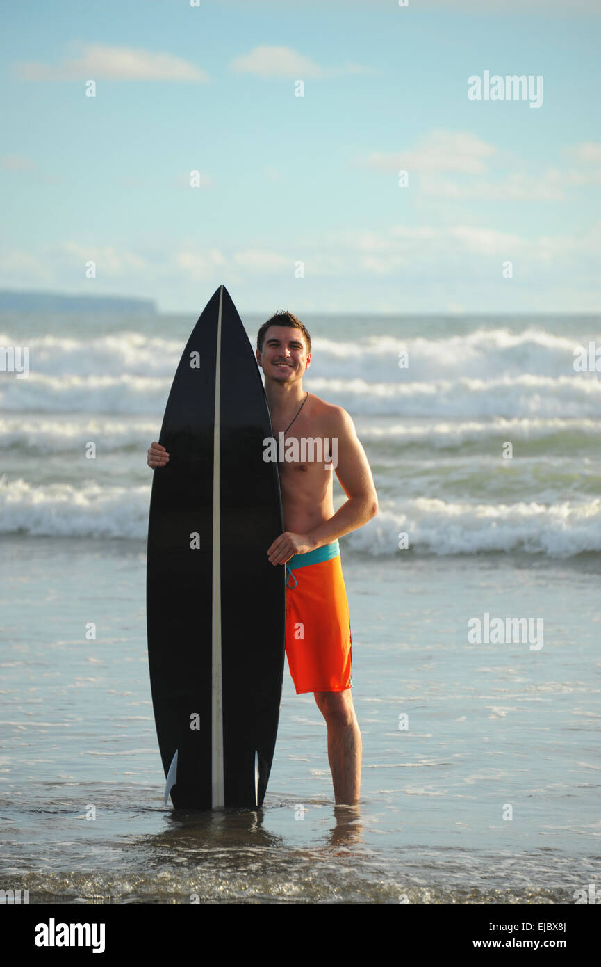 E surfer hi-res stock photography and images - Alamy