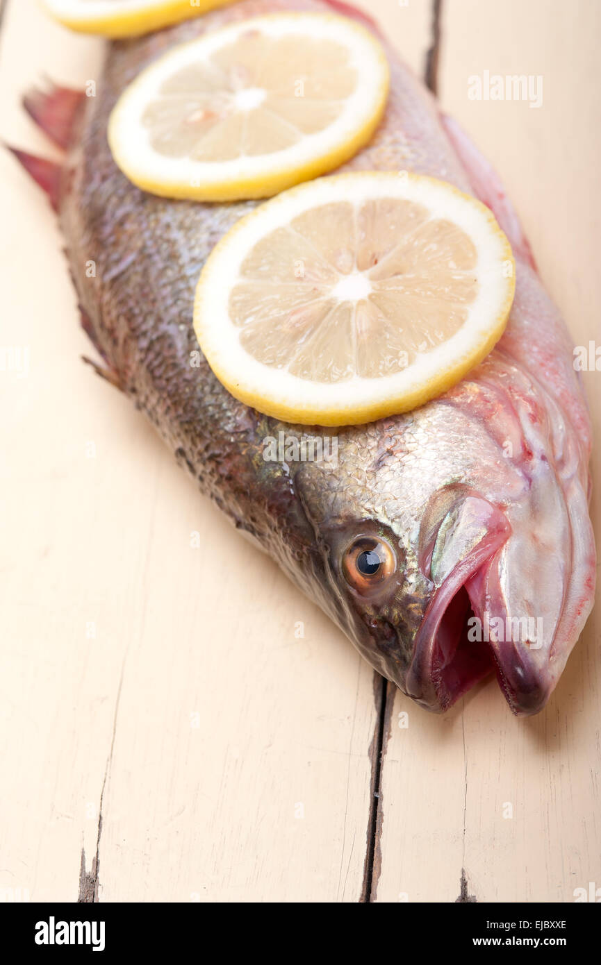 Fresh whole fish uncooked hi-res stock photography and images - Alamy