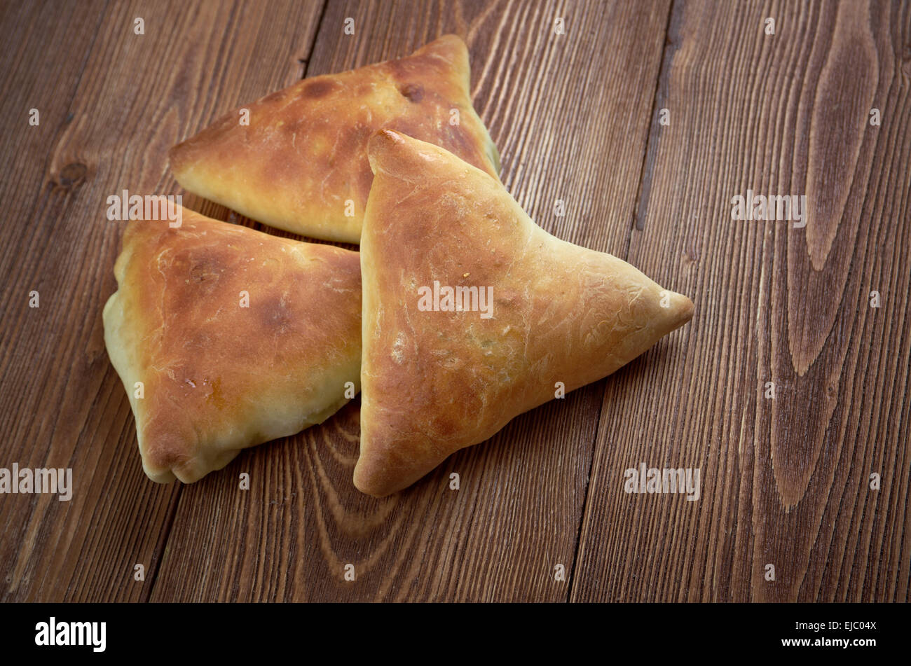 Pakistani samosa hi-res stock photography and images - Alamy