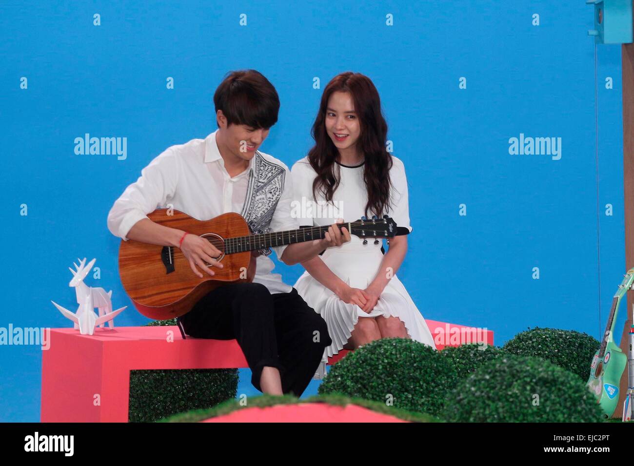 Taipei, Taiwan, China. 23rd Mar, 2015. Ke-Chun Wu invites Ji-hyo Song ...