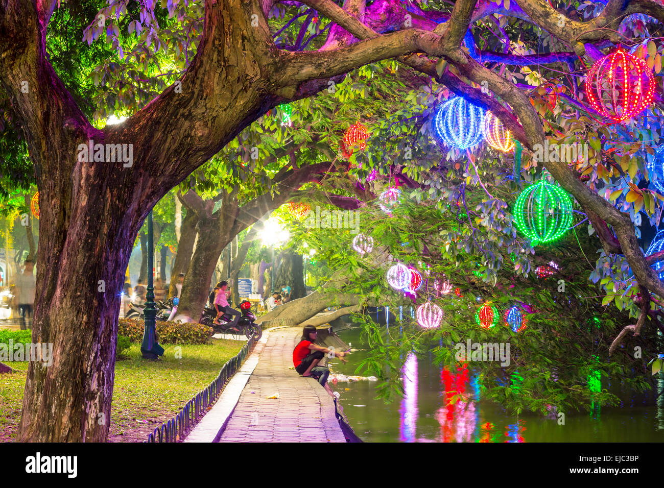 Hanoi park hi-res stock photography and images - Alamy