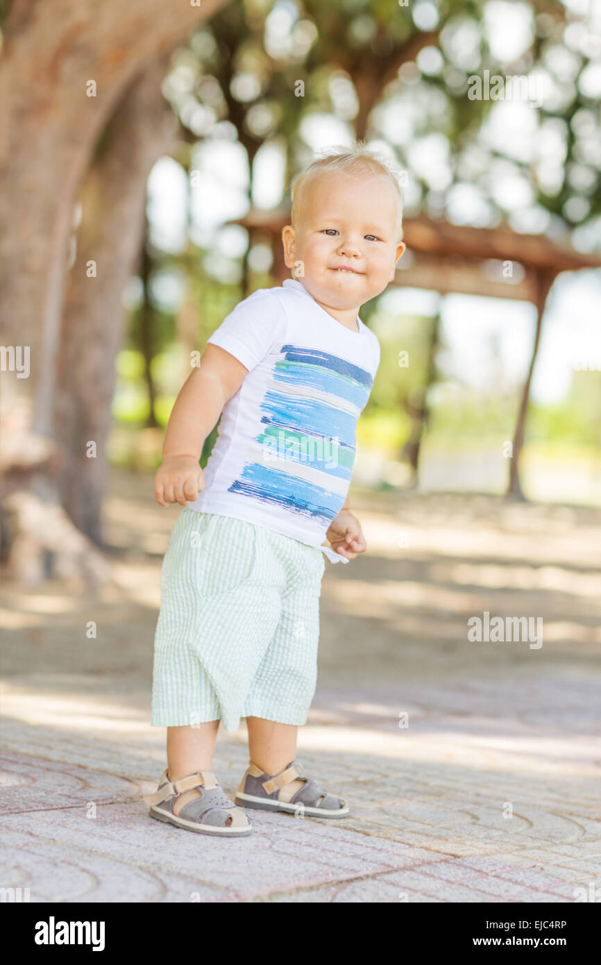 Infant walking hi-res stock photography and images - Alamy