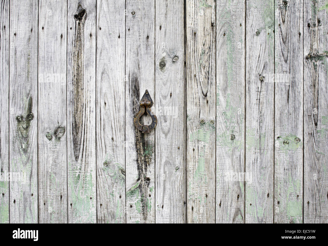 Wood door faded in housing hi-res stock photography and images - Alamy