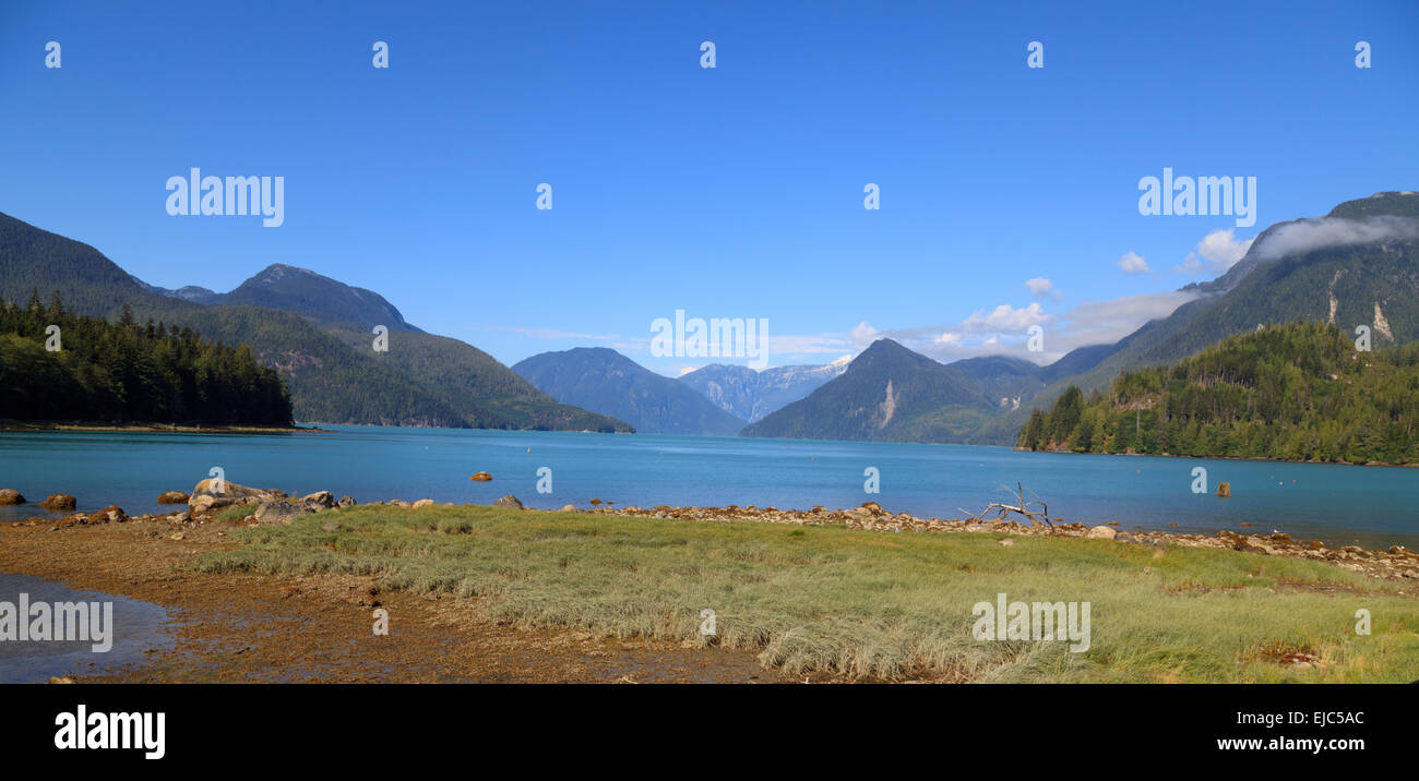 Knight inlet mountains hi-res stock photography and images - Alamy