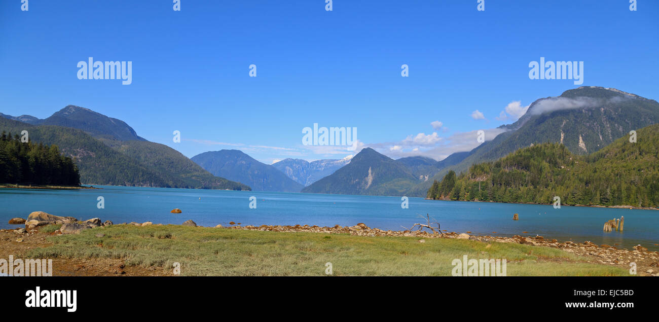 Knight inlet mountains hi-res stock photography and images - Alamy
