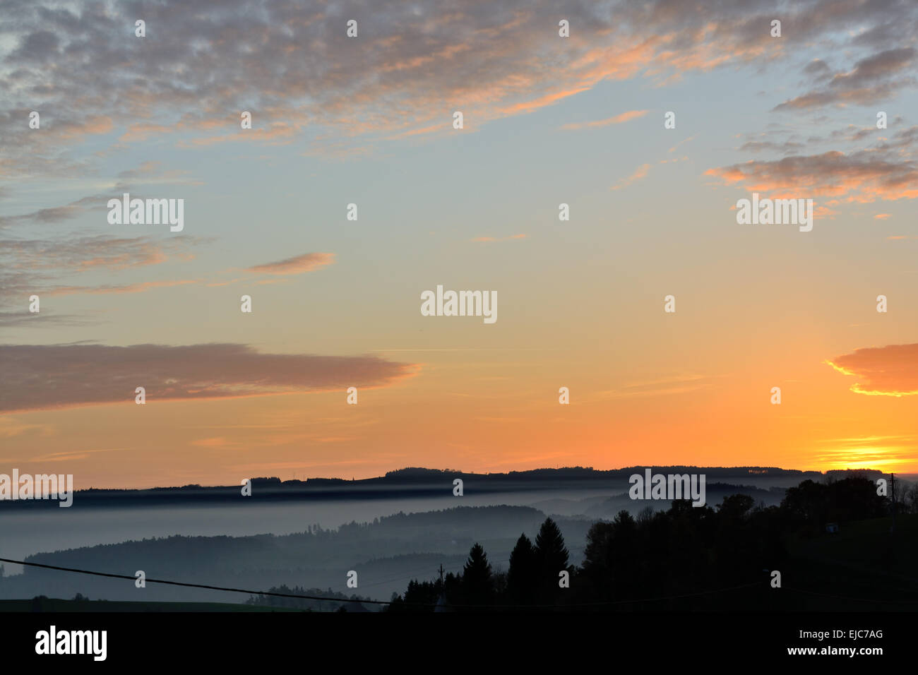 Misty sunset landscape hi-res stock photography and images - Alamy