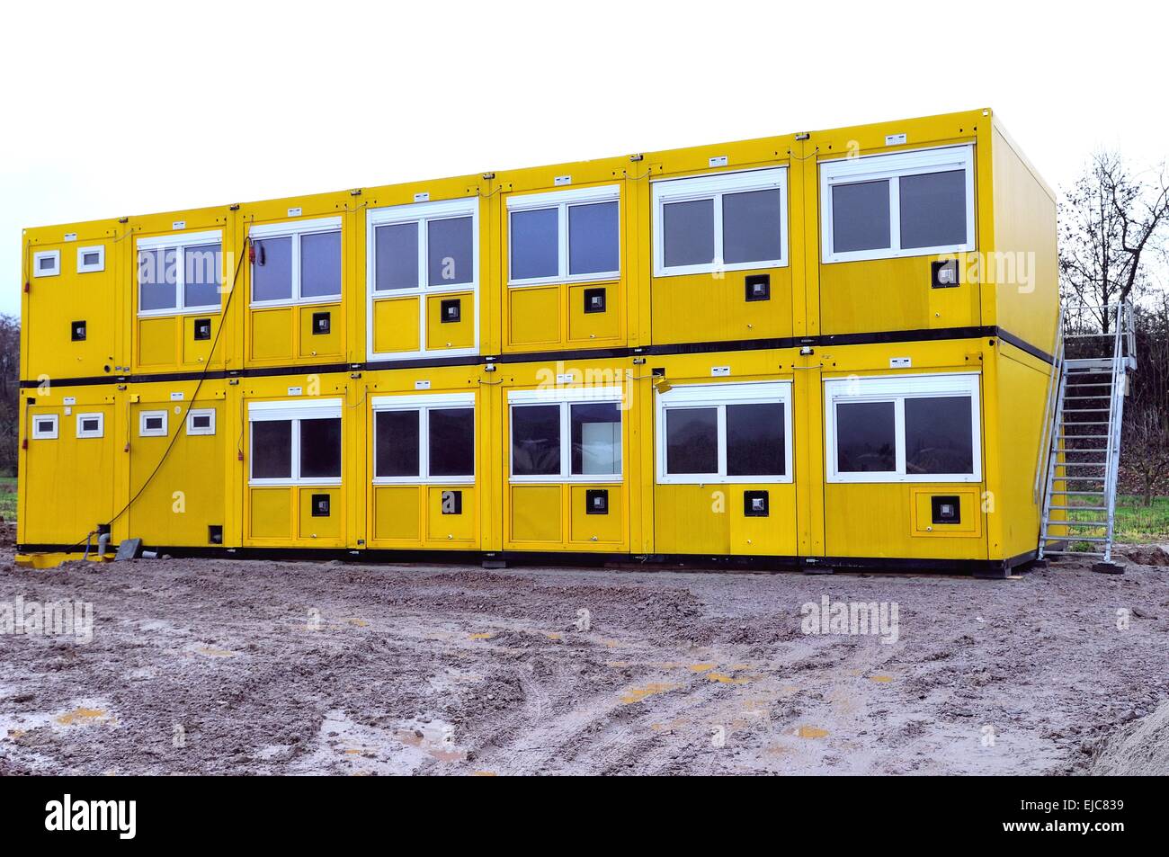 Refugee containers hi-res stock photography and images - Alamy
