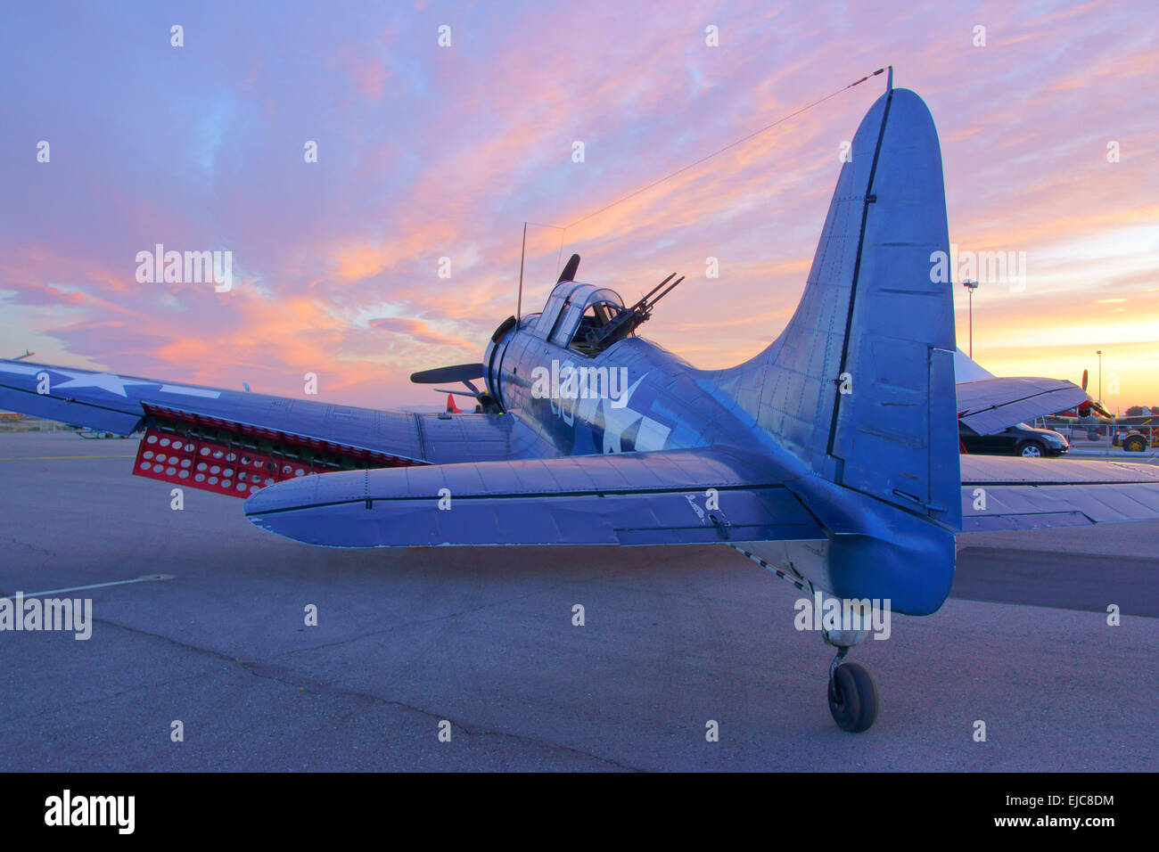 Sbd dauntless hi-res stock photography and images - Alamy
