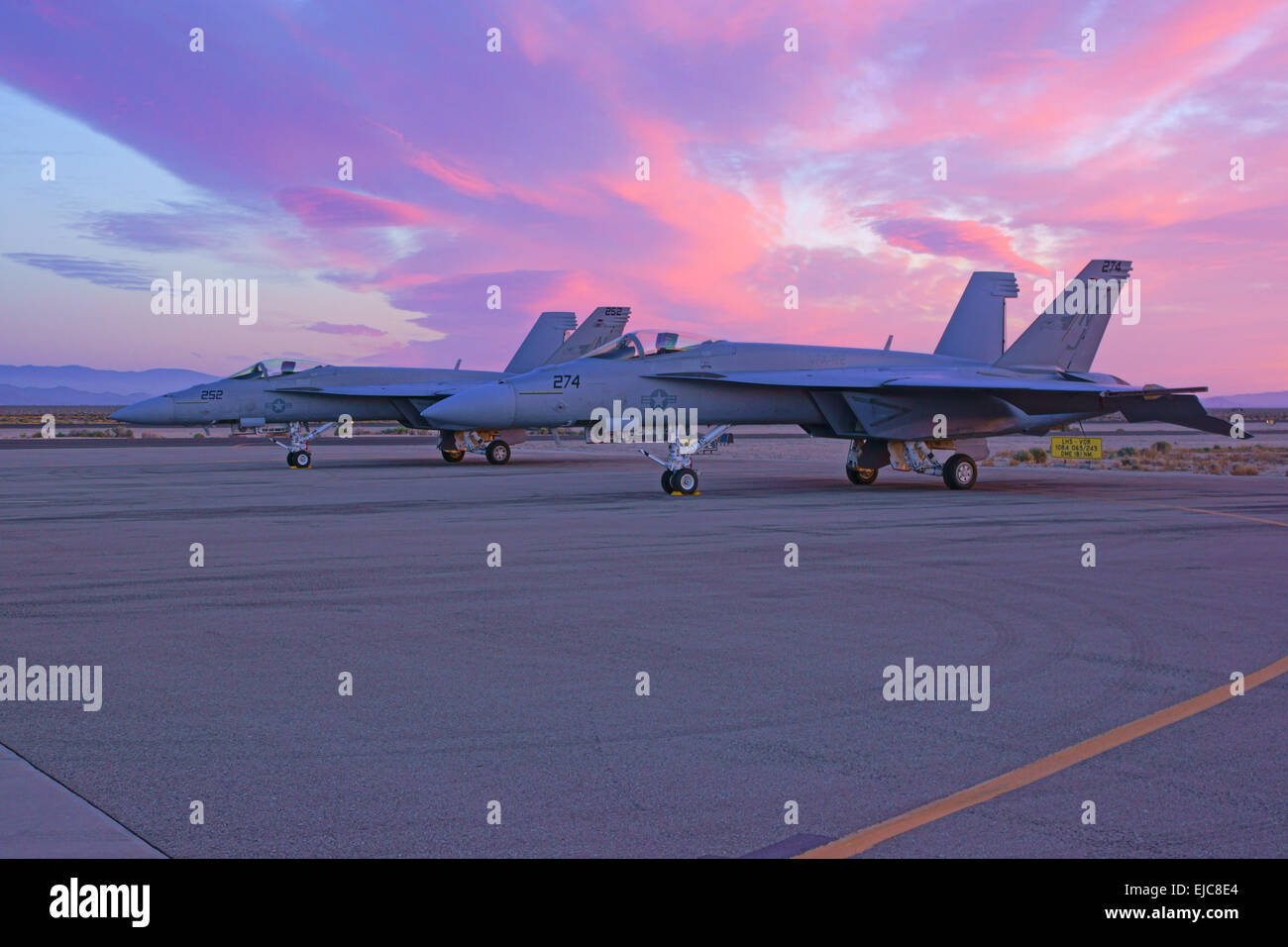 Jet fighter airplane sunrise air High Resolution Stock Photography and ...