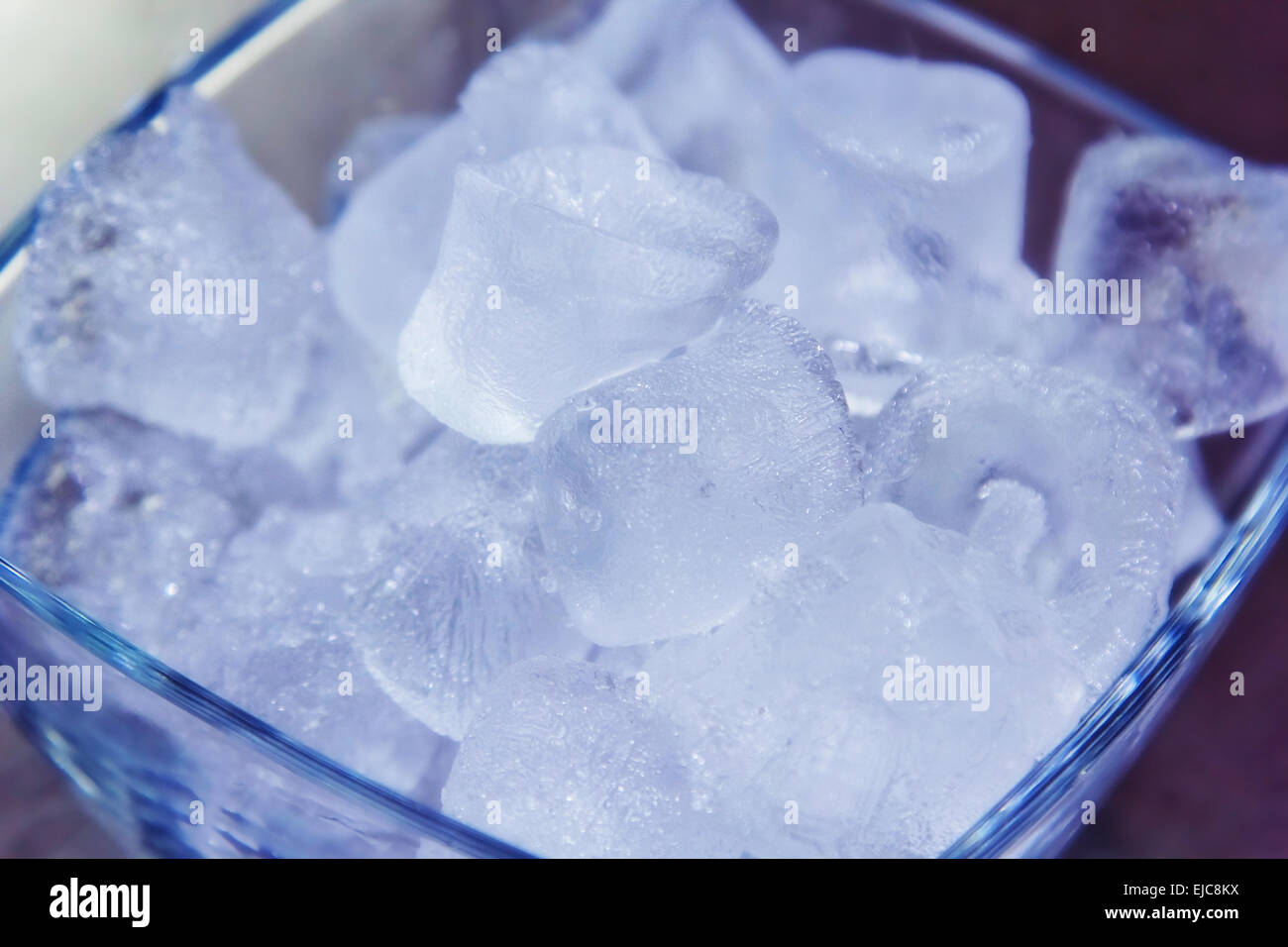 Ice crystal refraction hi-res stock photography and images - Alamy