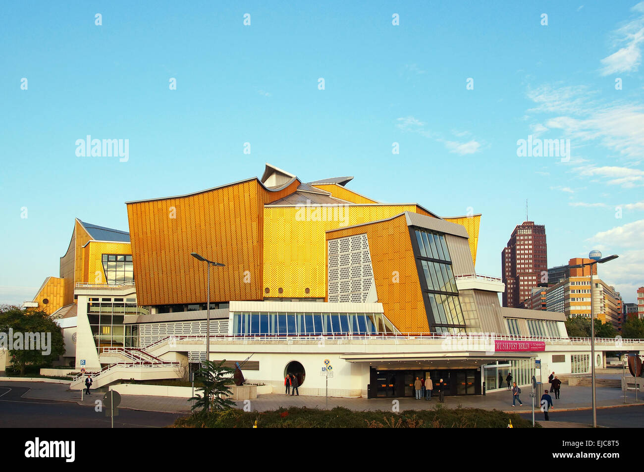 Berlin philharmonic hi-res stock photography and images - Alamy