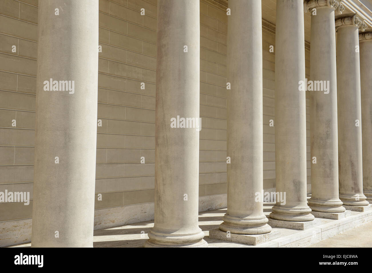 Neoclassical pillars hi-res stock photography and images - Alamy