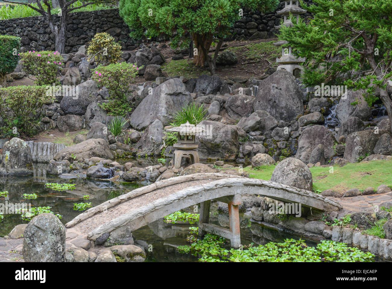 Japanese dry landscape garden hi-res stock photography and images - Alamy