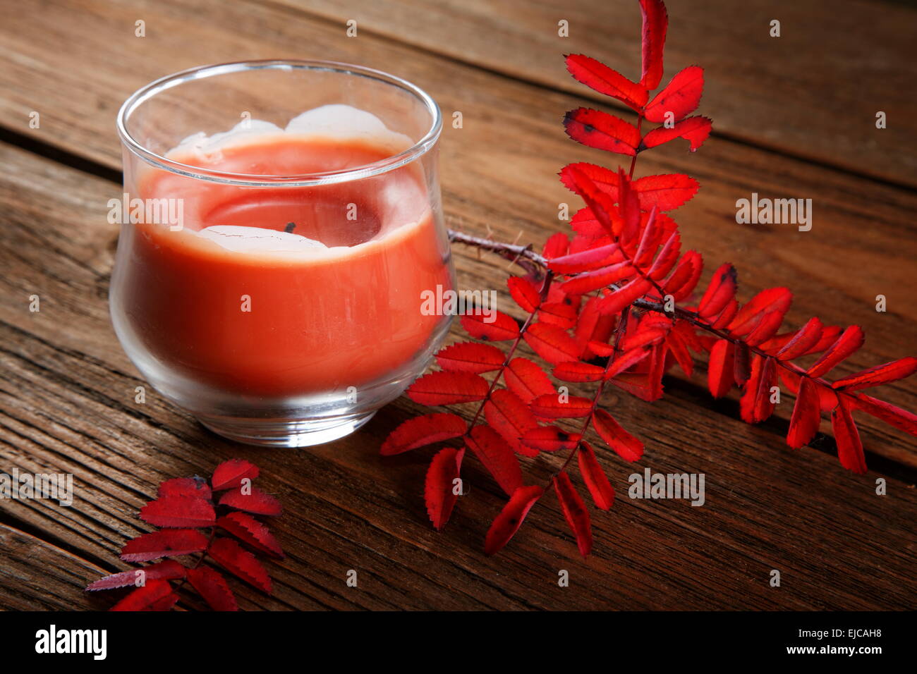 Red still life hi-res stock photography and images - Alamy