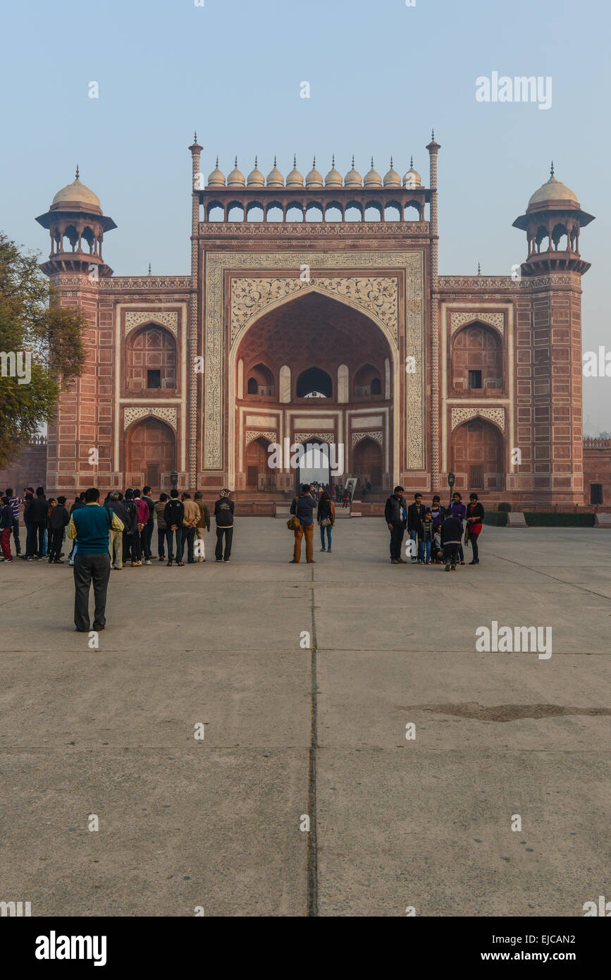 Entrance into the Taj Mahal Stock Photo - Alamy