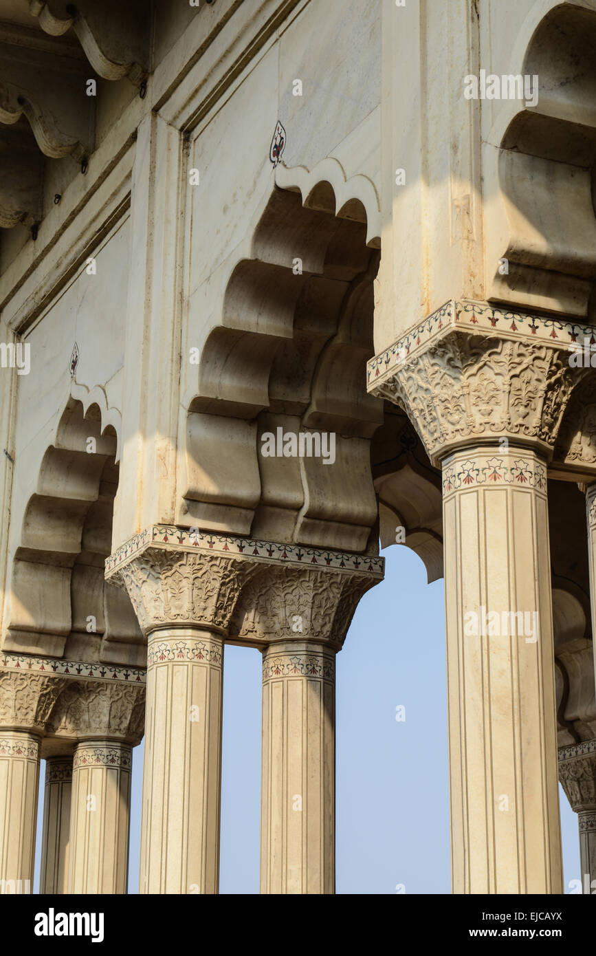 Red marble pillars hi-res stock photography and images - Alamy