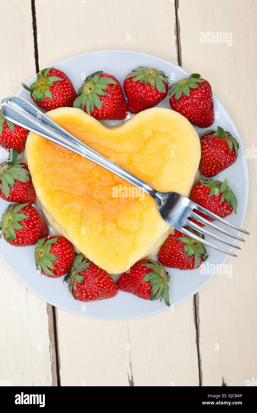 Cheesecake shape hi-res stock photography and images - Alamy