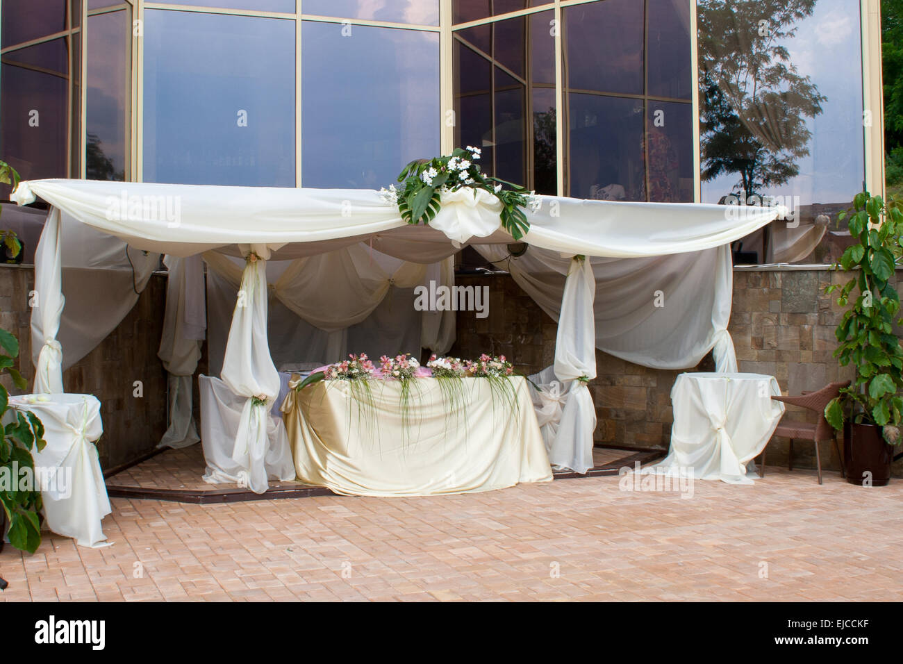 Fancy dinner service hi-res stock photography and images - Alamy