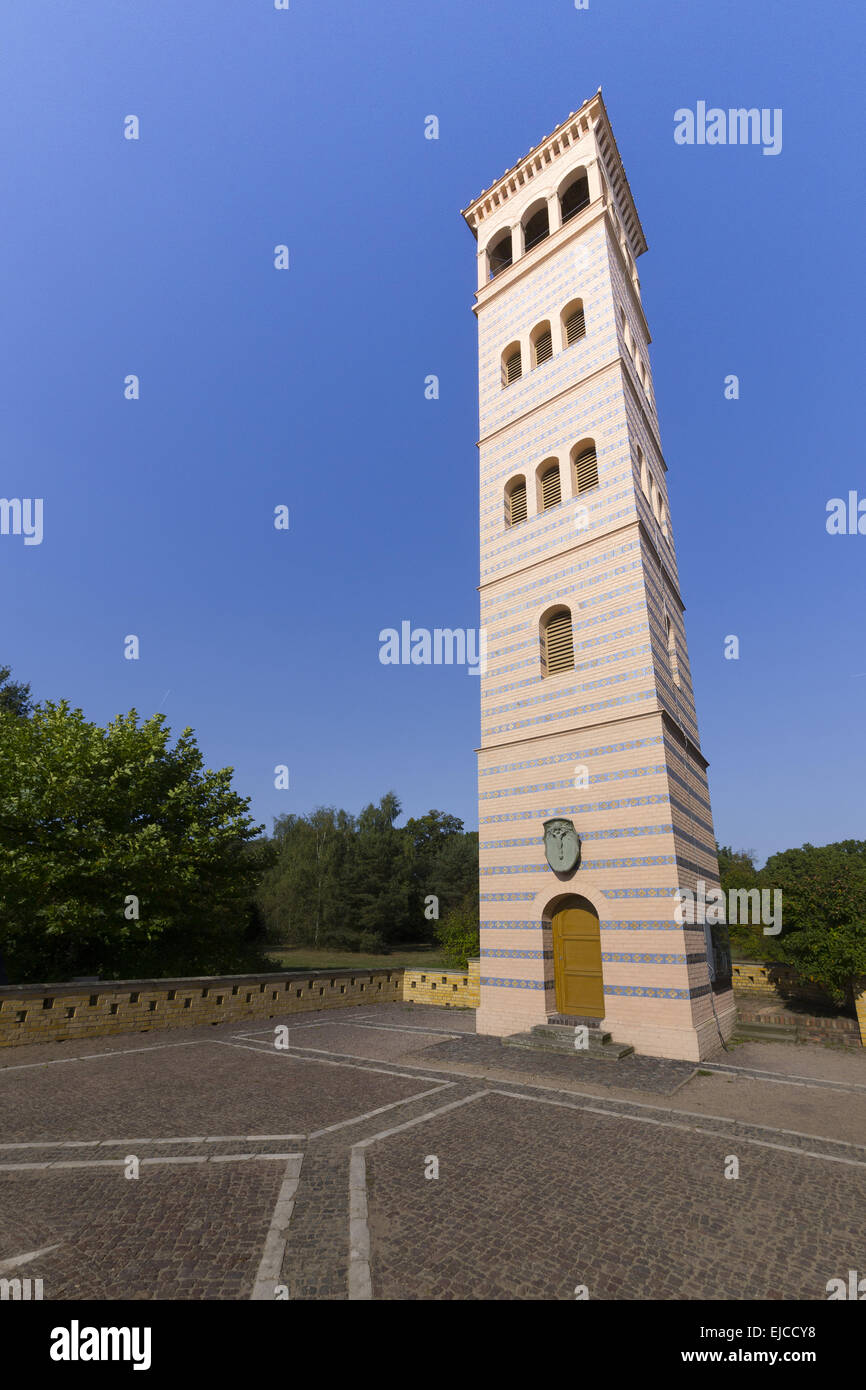 Angular tower hi-res stock photography and images - Alamy