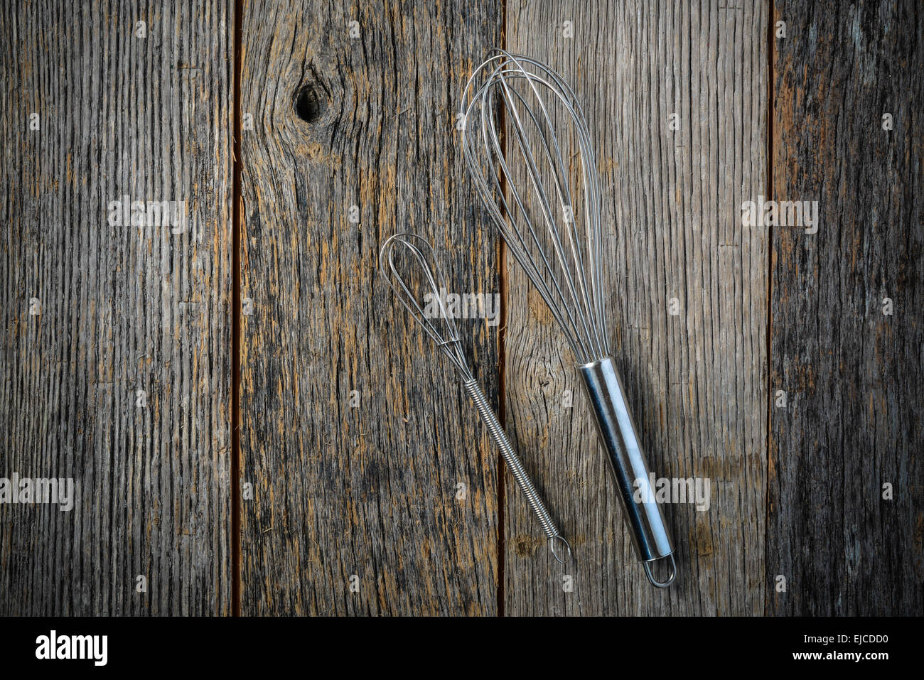 Wire whisk wood hi-res stock photography and images - Alamy