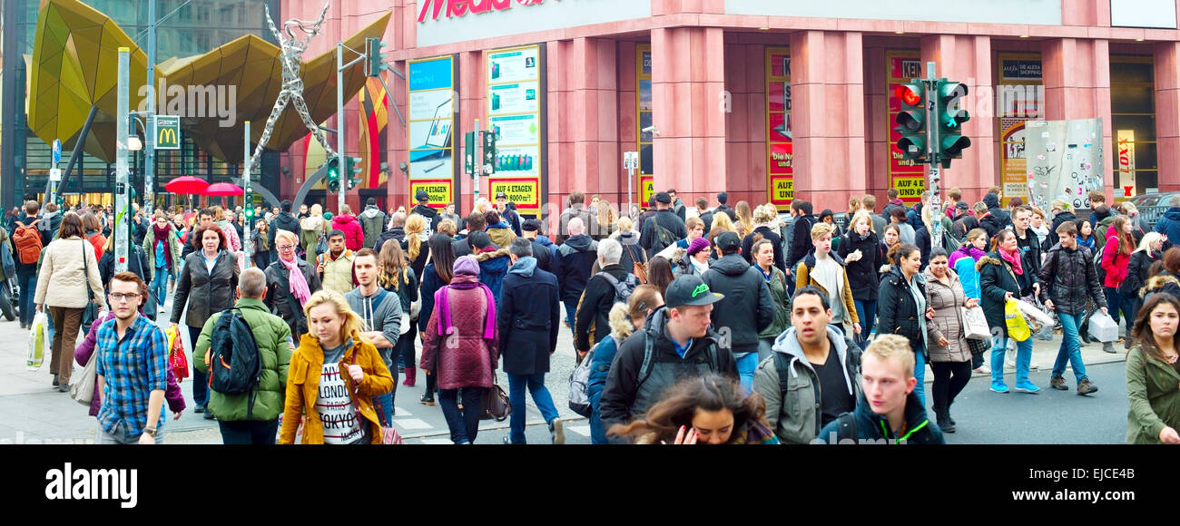 Berlin autumn crowd hi-res stock photography and images - Alamy