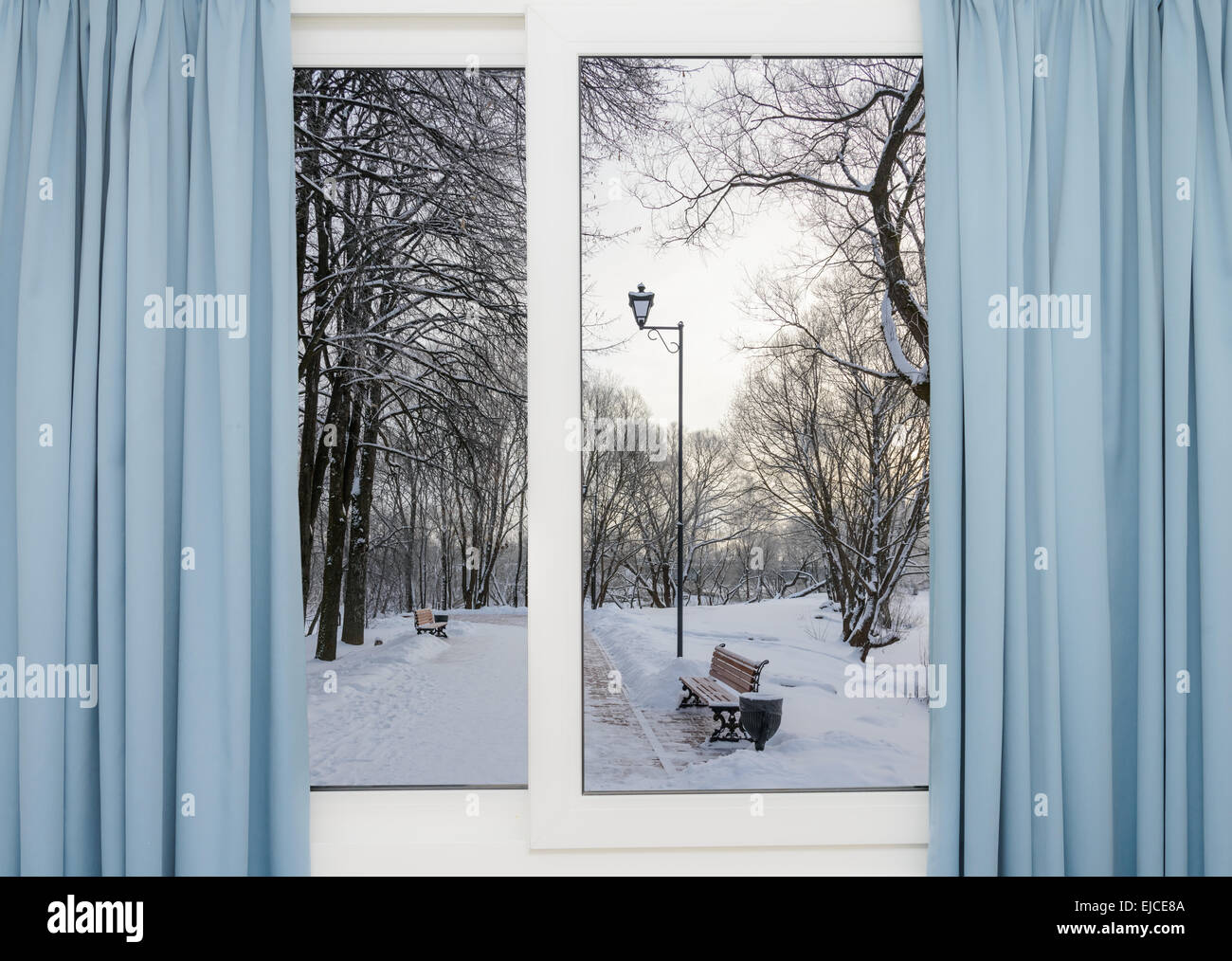 Bench ledge hi-res stock photography and images - Alamy