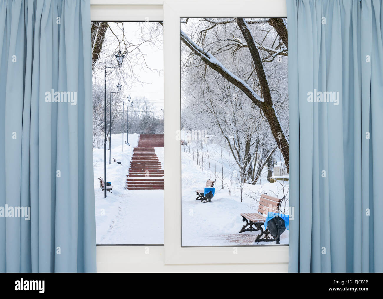 Bench ledge hi-res stock photography and images - Alamy