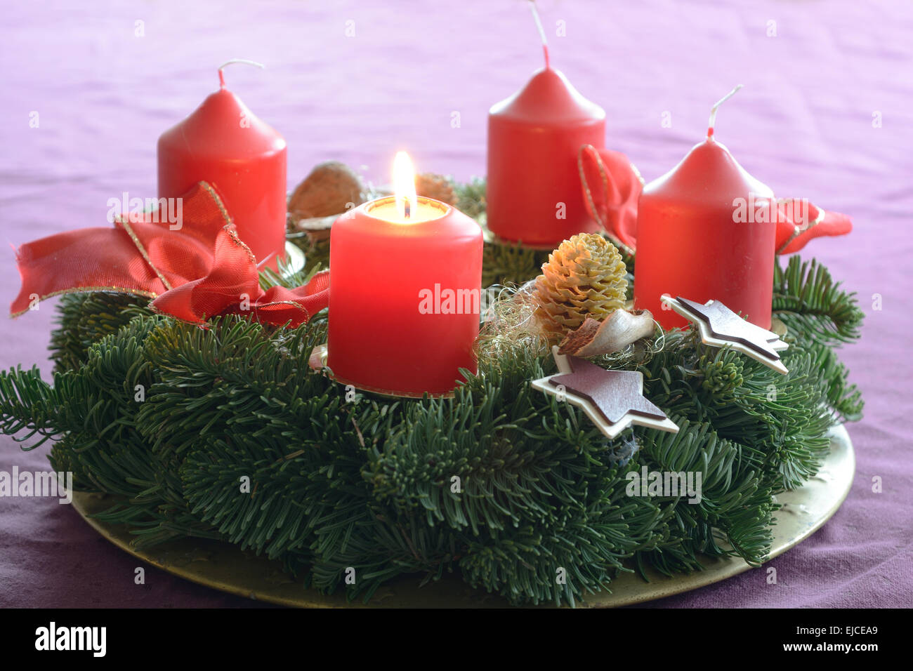 Catholic advent wreath hi-res stock photography and images - Alamy