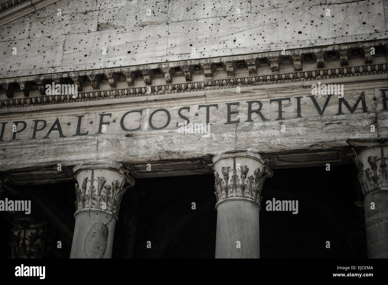 Pillars or rome hi-res stock photography and images - Alamy