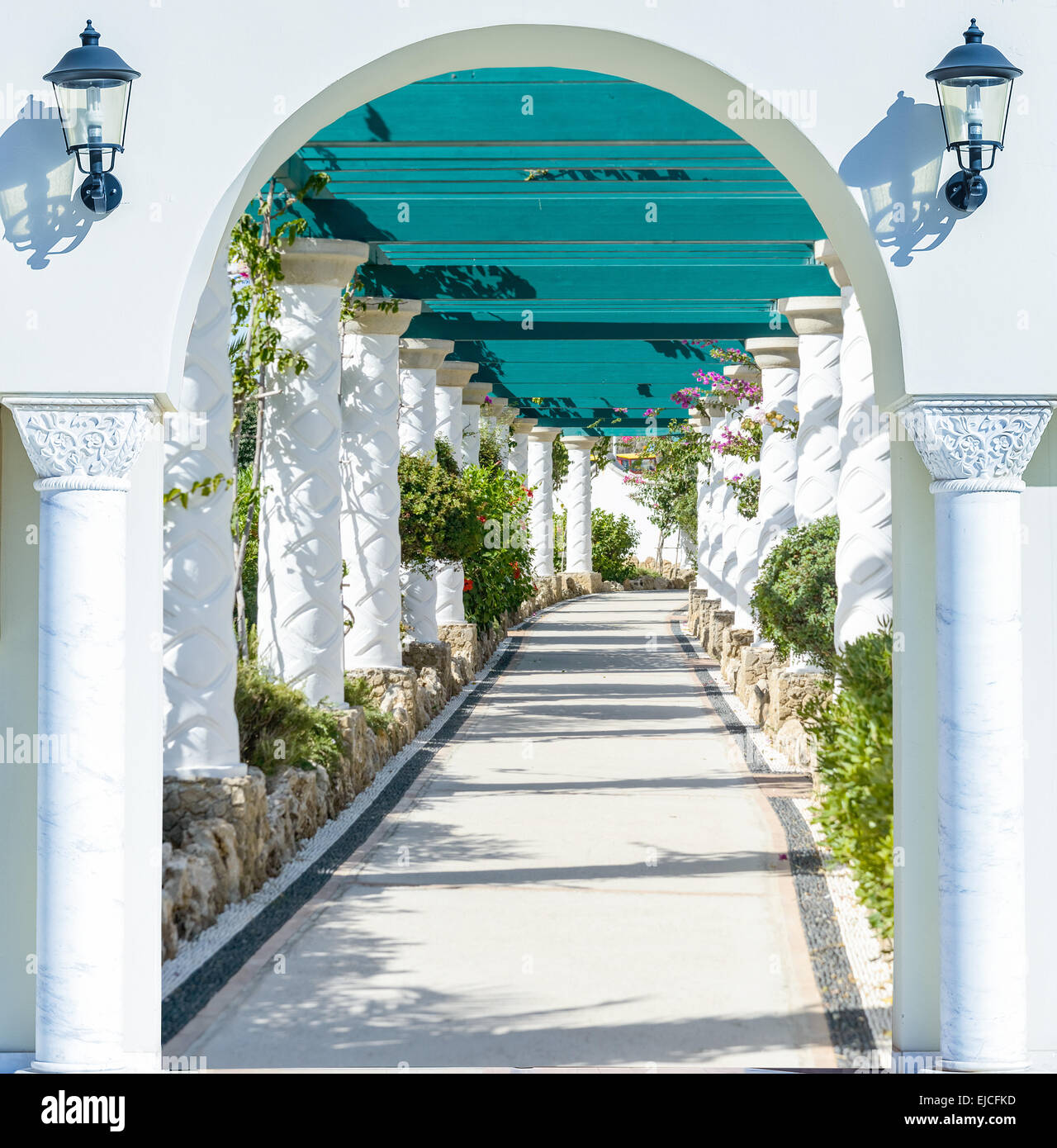 Construction alley hi-res stock photography and images - Alamy