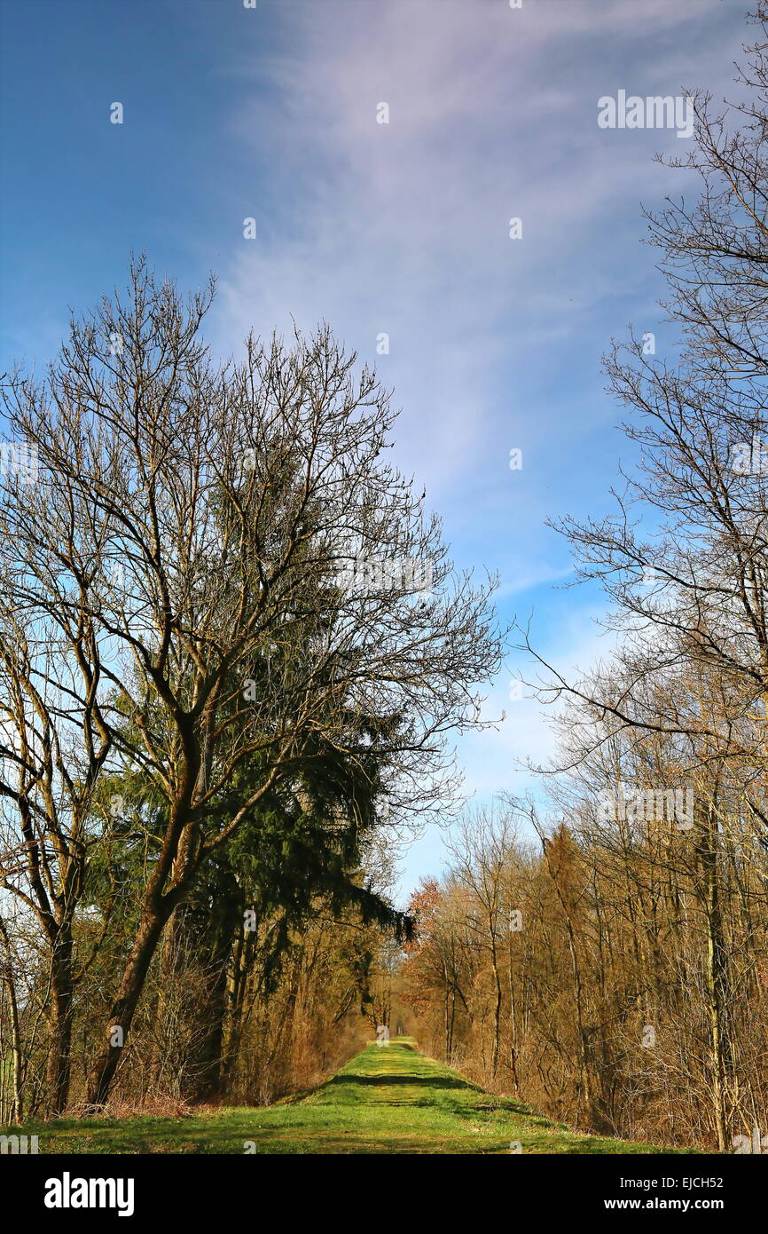 Embankment trail hi-res stock photography and images - Alamy