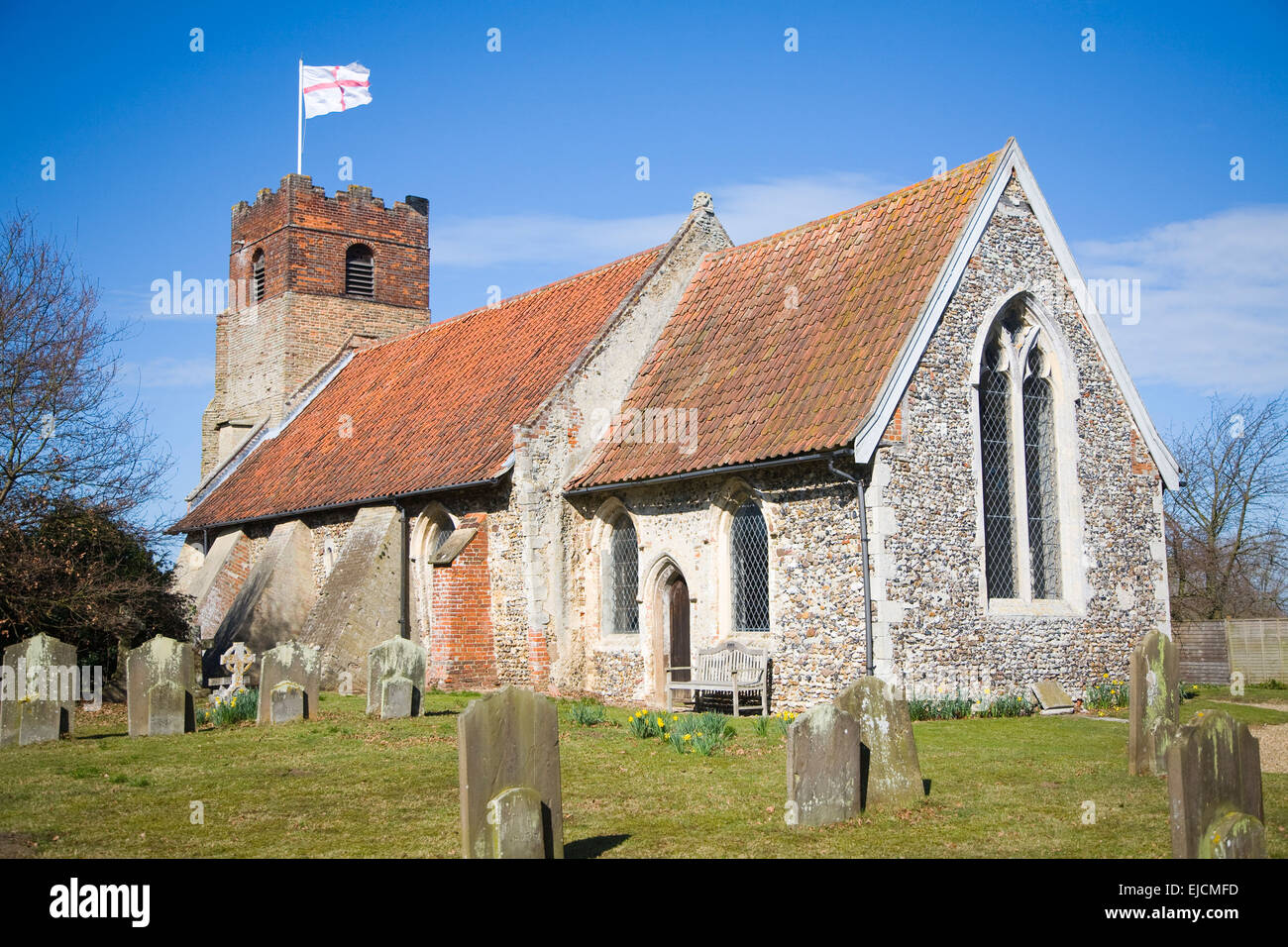 St andrews parish church farnham hi-res stock photography and images ...