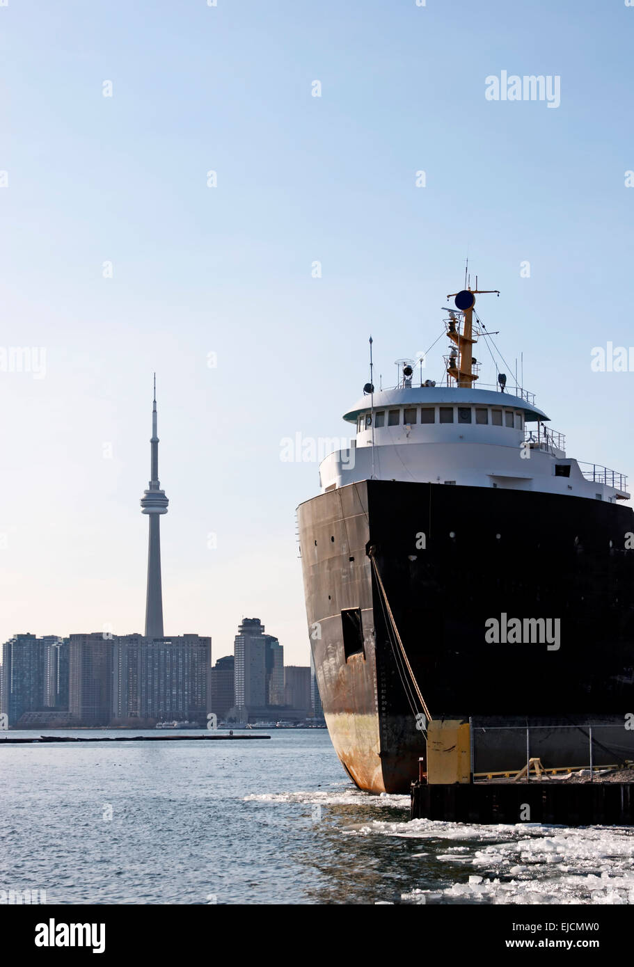 Port of Toronto and Toronto skyline Stock Photo - Alamy