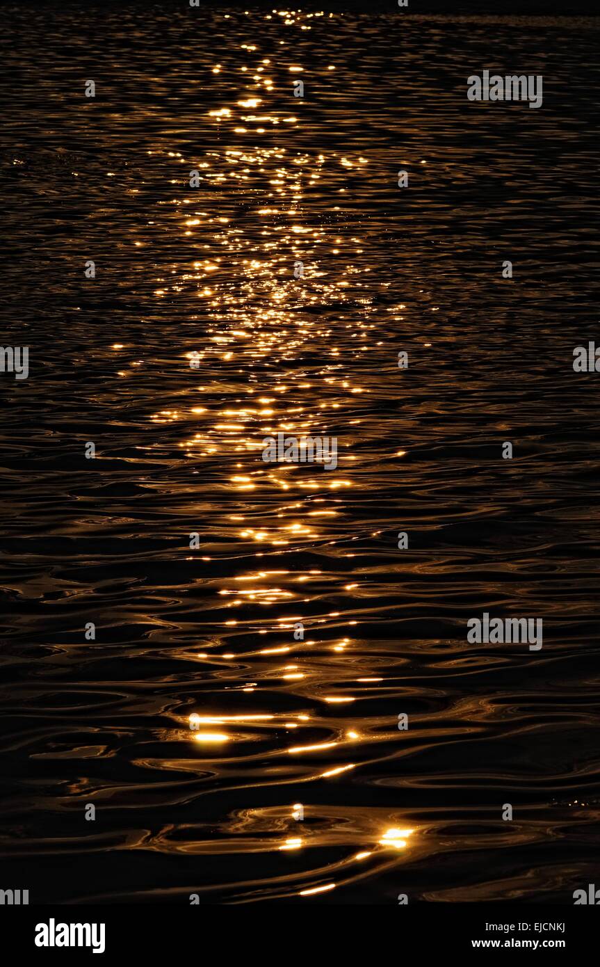 Sunlight in waves hi-res stock photography and images - Alamy