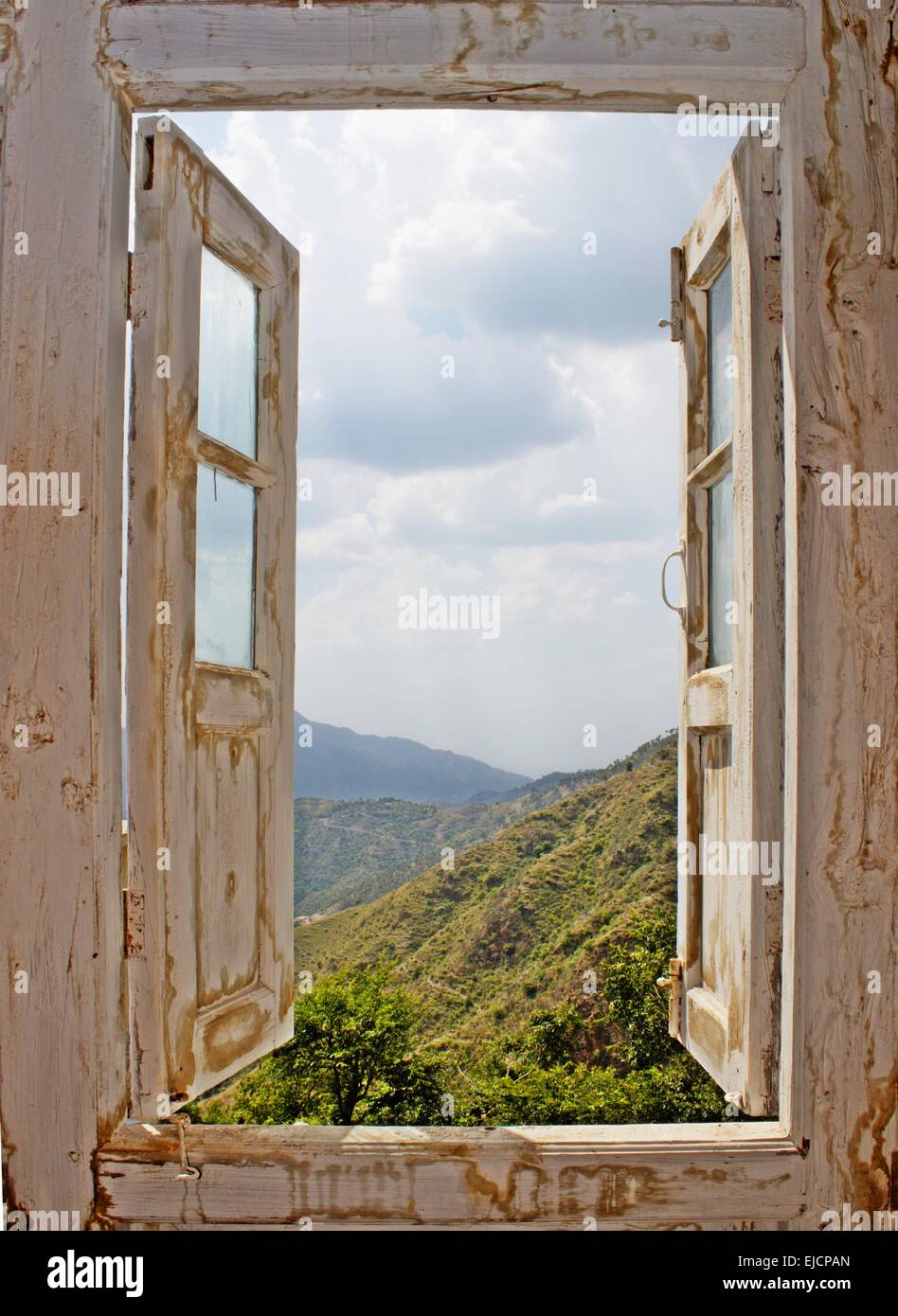 Countryside view from window hi-res stock photography and images - Alamy