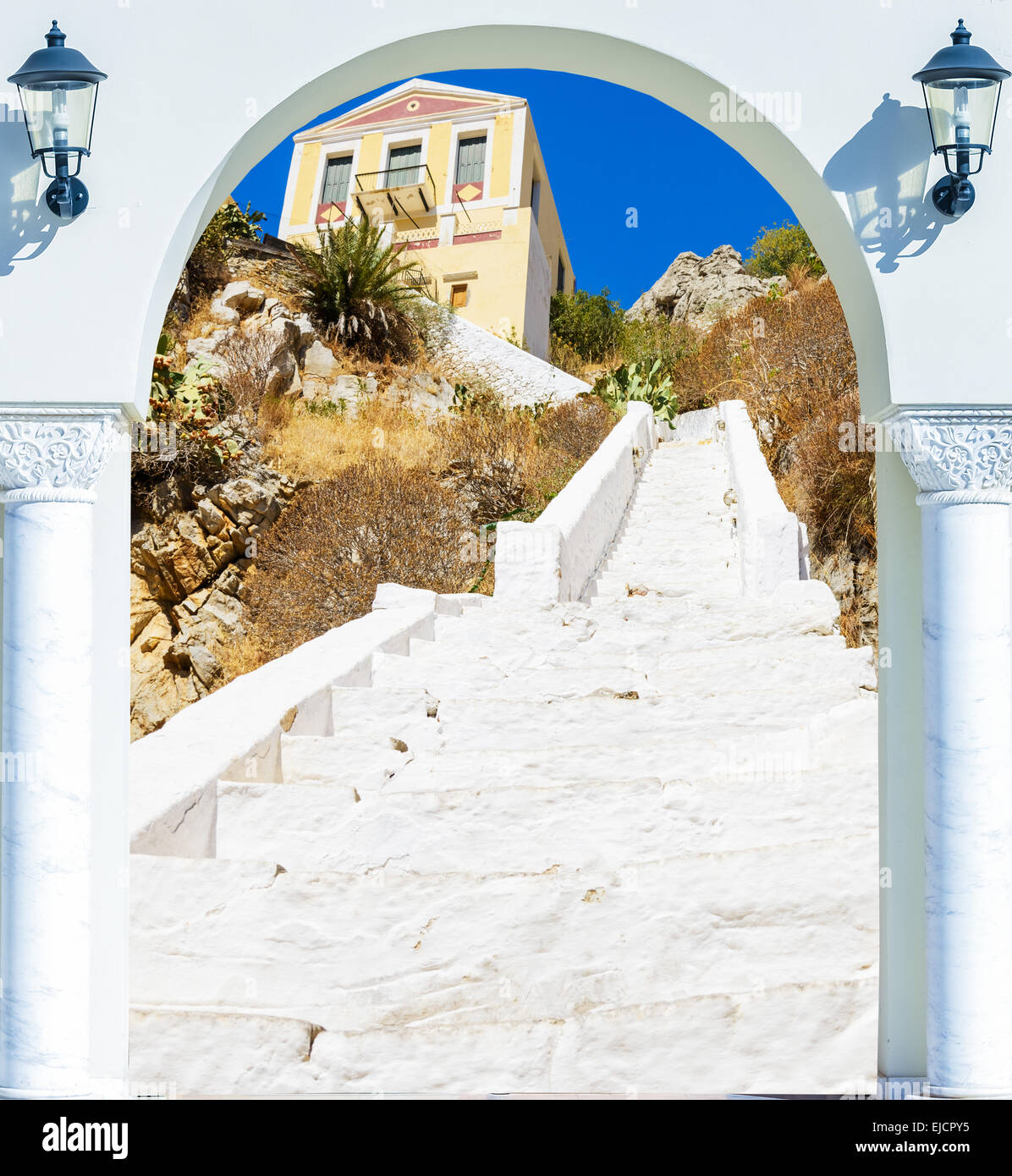 Open staircases hi-res stock photography and images - Alamy