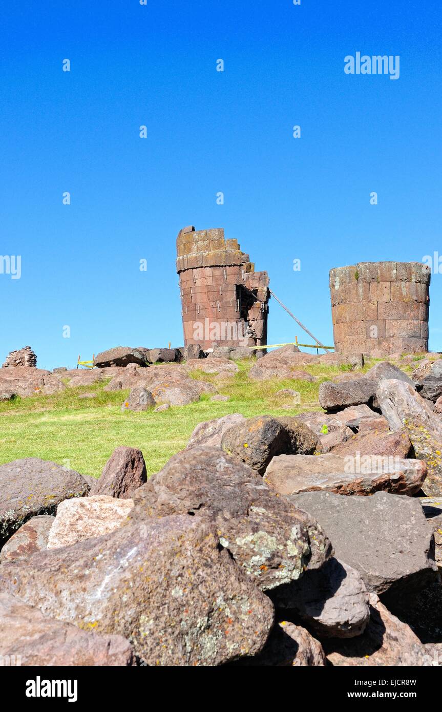 Grave towers of Sillustani in Peru Stock Photo - Alamy
