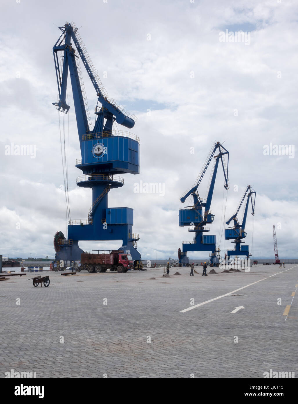 Port expansion hi-res stock photography and images - Alamy