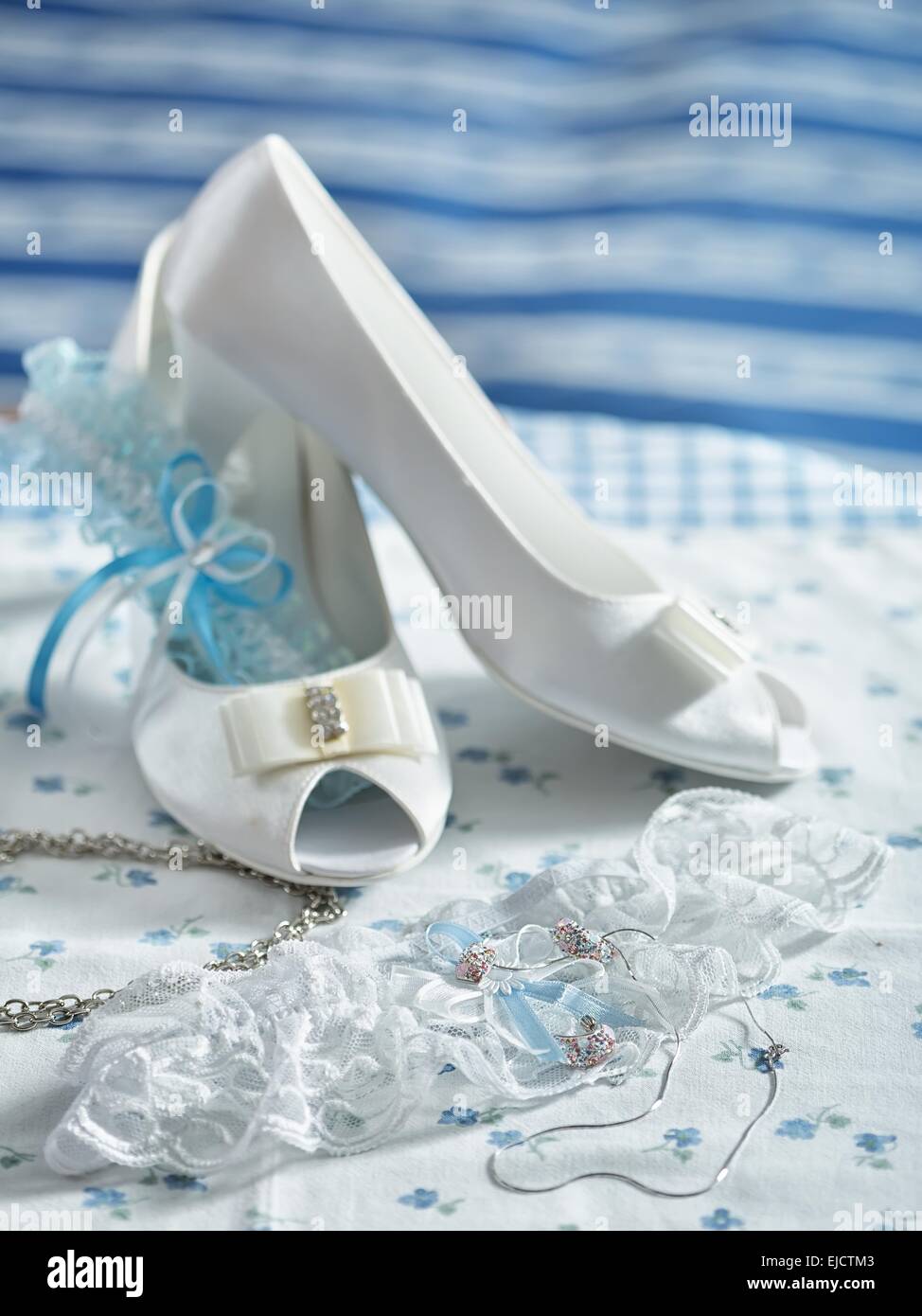 Bride shoes garter Stock Photo - Alamy