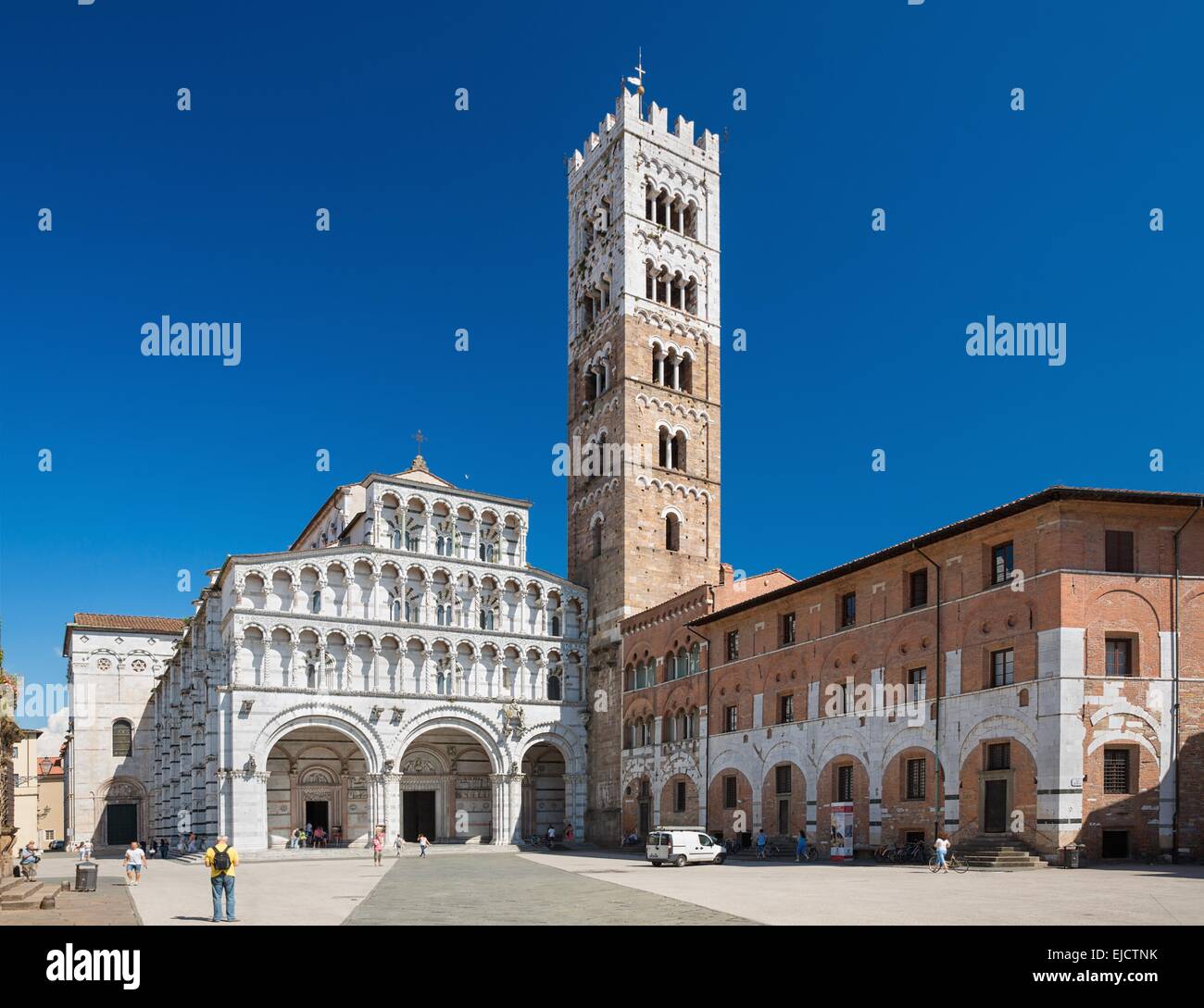 Lucca duomo detail hi-res stock photography and images - Alamy