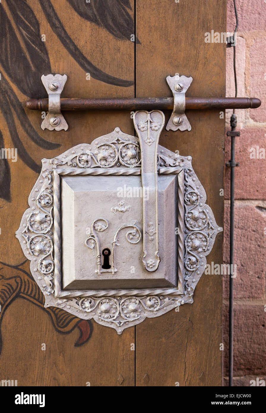 Medieval door lock hi-res stock photography and images - Alamy