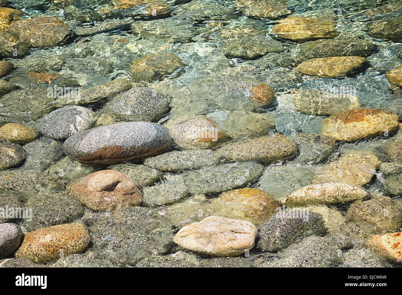 Sea bottom pebbles clear hi-res stock photography and images - Alamy