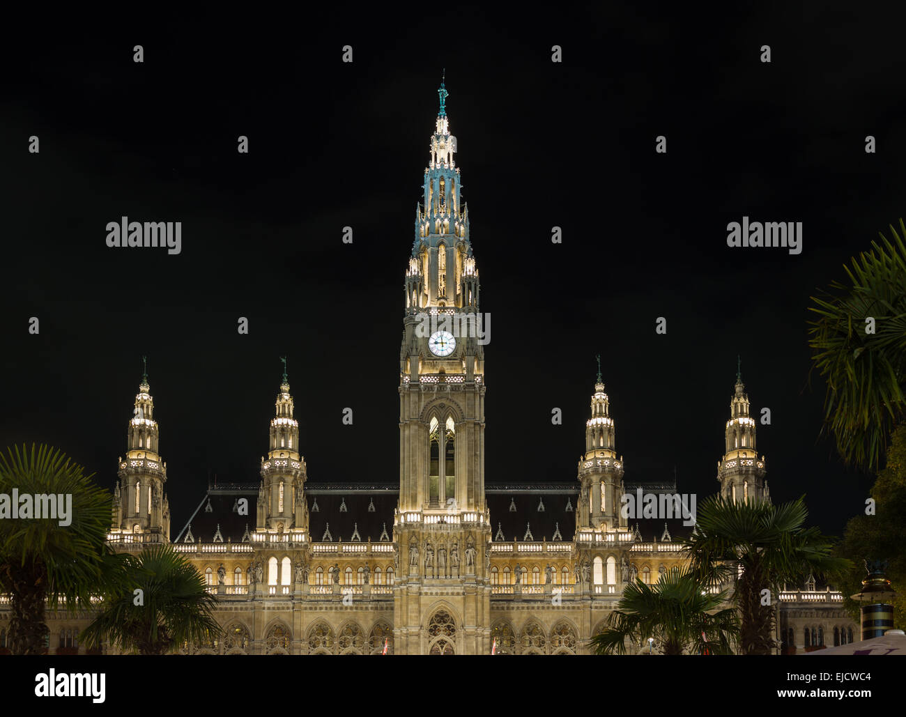 Gothic vienna rathaus austria historic hi-res stock photography and ...